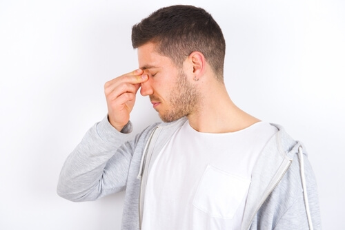 How to Tell If You Have a Broken Nose: Symptoms and Treatment